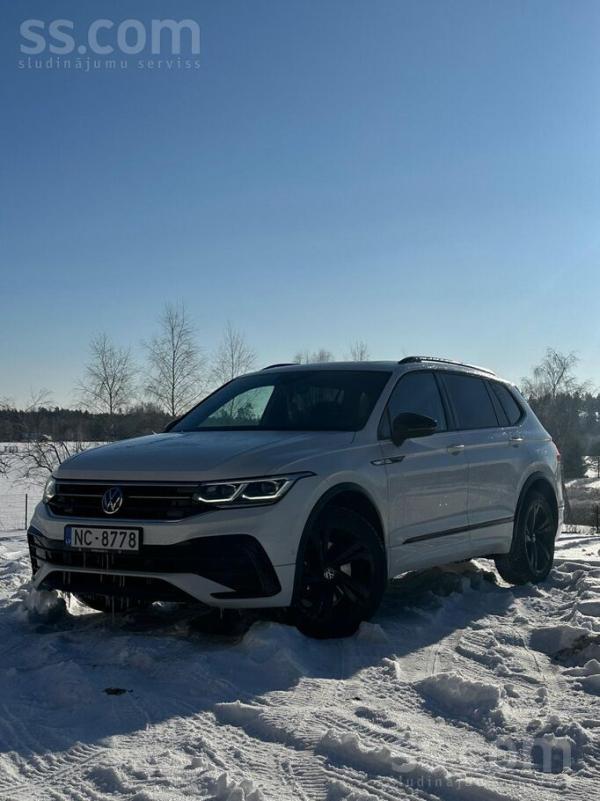 Balts Volkswagen Tiguan 2022 Rīga, ar dzinēja tilpumu 2.00 L un nobraukumu 96 tūkst. km par 36500 €, foto 4 vietnē AUTOMOTO.COM.LV