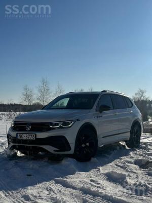 Balts Volkswagen Tiguan 2022 Rīga, ar dzinēja tilpumu 2.00 L un nobraukumu 96 tūkst. km par 36500 €, foto 4 vietnē AUTOMOTO.COM.LV