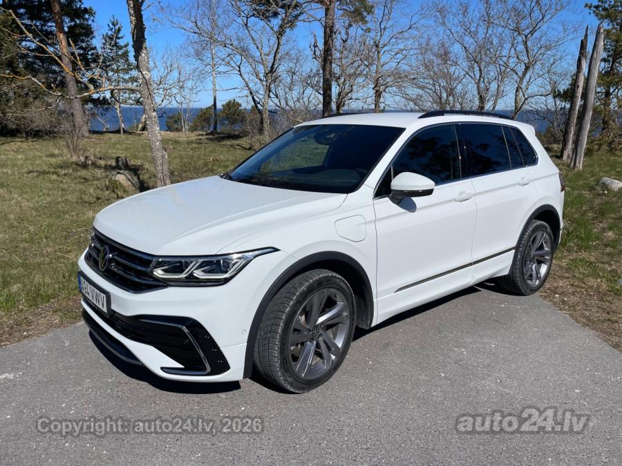 Balts Volkswagen Tiguan 2022 Tallina, ar dzinēja tilpumu 1.40 L un nobraukumu 44 tūkst. km par 31900 €, foto 1 vietnē AUTOMOTO.COM.LV
