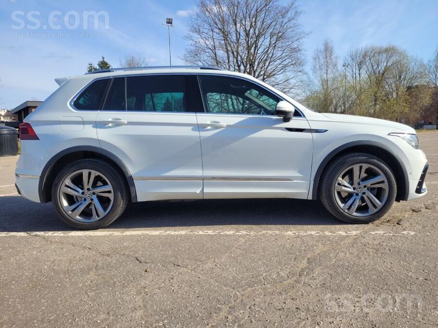 Balts Volkswagen Tiguan 2022 Rīga, ar dzinēja tilpumu 2.00 L un nobraukumu 60 tūkst. km par 29800 €, foto 4 vietnē AUTOMOTO.COM.LV