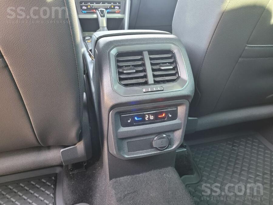 Balts Volkswagen Tiguan 2022 Rīga, ar dzinēja tilpumu 2.00 L un nobraukumu 60 tūkst. km par 29800 €, foto 16 vietnē AUTOMOTO.COM.LV