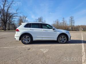 Balts Volkswagen Tiguan 2022 Rīga, ar dzinēja tilpumu 2.00 L un nobraukumu 60 tūkst. km par 29800 €, foto 17 vietnē AUTOMOTO.COM.LV