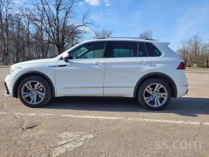 Balts Volkswagen Tiguan 2022 Rīga, ar dzinēja tilpumu 2.00 L un nobraukumu 60 tūkst. km par 29800 €, foto 18 vietnē AUTOMOTO.COM.LV