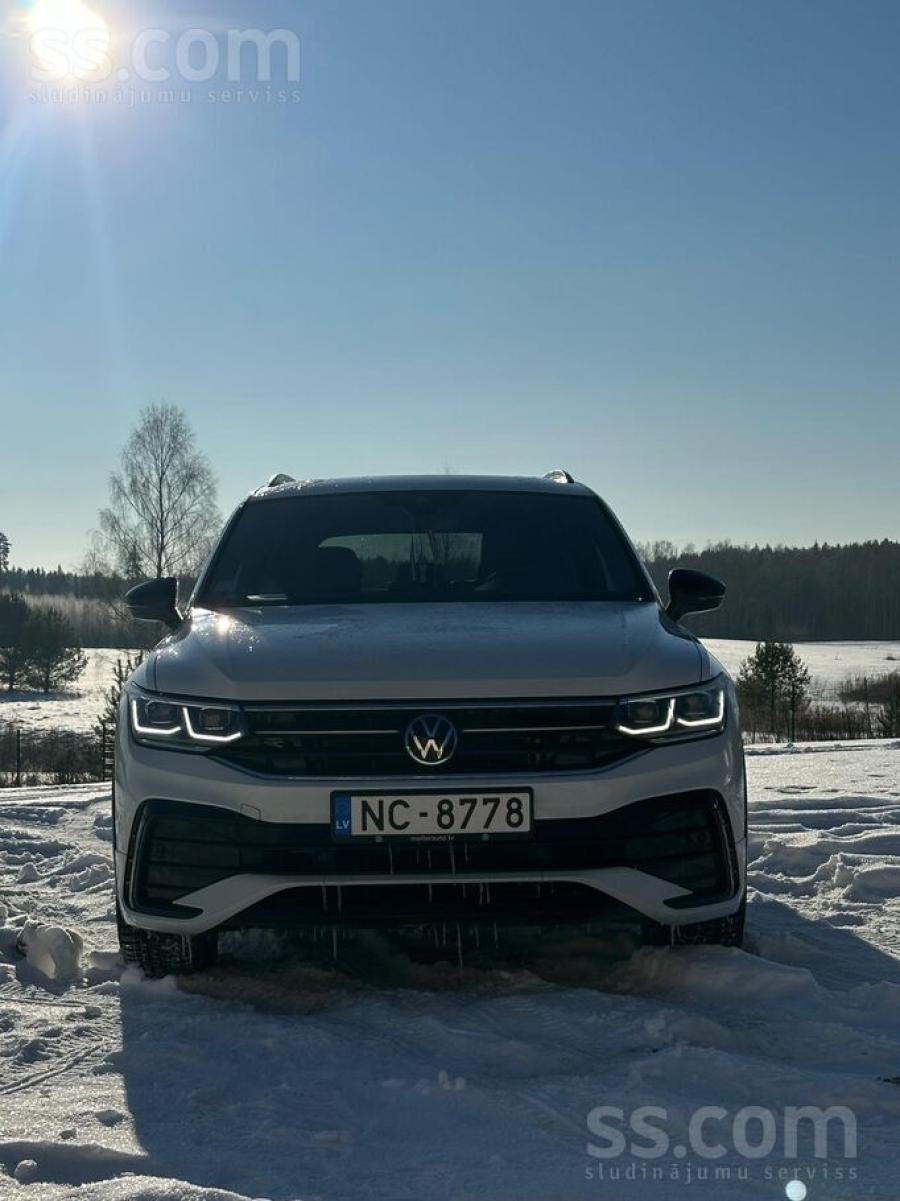 Balts Volkswagen Tiguan 2022 Rīga, ar dzinēja tilpumu 2.00 L un nobraukumu 98 tūkst. km par 31500 €, foto 4 vietnē AUTOMOTO.COM.LV