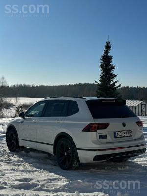 Balts Volkswagen Tiguan 2022 Rīga, ar dzinēja tilpumu 2.00 L un nobraukumu 98 tūkst. km par 31500 €, foto 5 vietnē AUTOMOTO.COM.LV