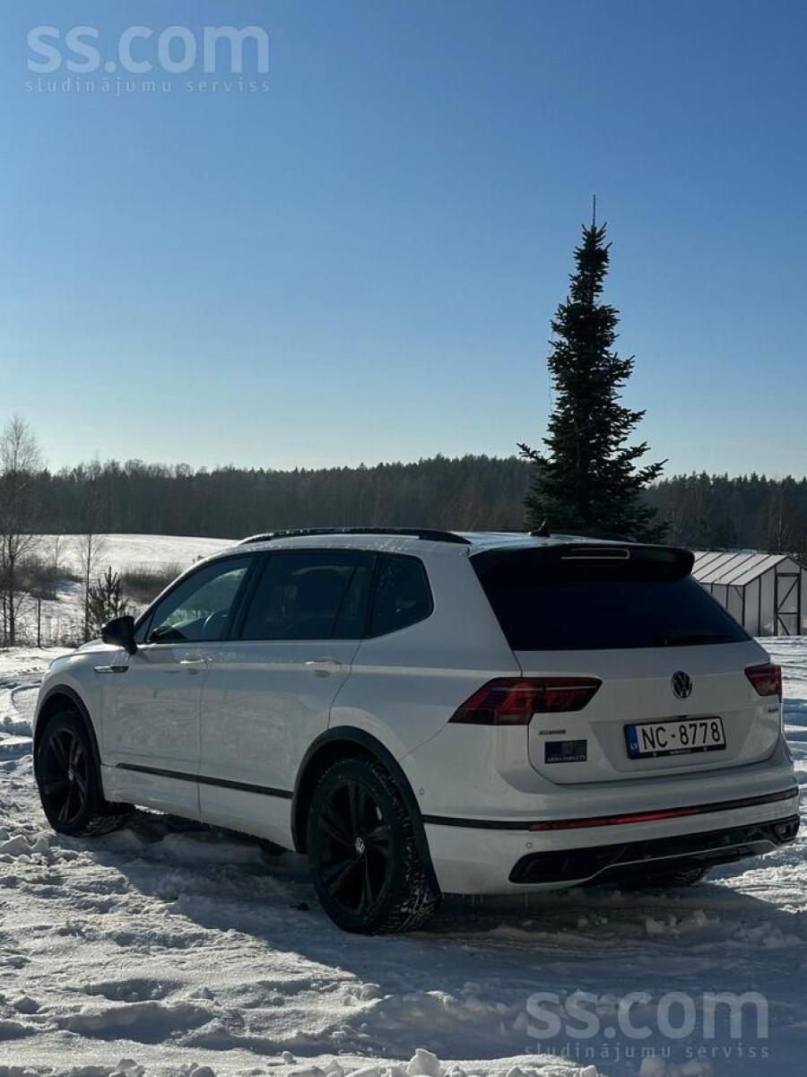 Balts Volkswagen Tiguan 2022 Rīga, ar dzinēja tilpumu 2.00 L un nobraukumu 98 tūkst. km par 31500 €, foto 5 vietnē AUTOMOTO.COM.LV