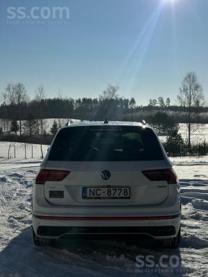 Balts Volkswagen Tiguan 2022 Rīga, ar dzinēja tilpumu 2.00 L un nobraukumu 98 tūkst. km par 31500 €, foto 6 vietnē AUTOMOTO.COM.LV