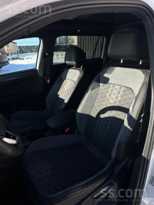 Balts Volkswagen Tiguan 2022 Rīga, ar dzinēja tilpumu 2.00 L un nobraukumu 98 tūkst. km par 31500 €, foto 7 vietnē AUTOMOTO.COM.LV