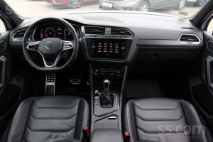 Balts Volkswagen Tiguan 2022 Rīga, ar dzinēja tilpumu 1.50 L un nobraukumu 167 tūkst. km par 23000 €, foto 27 vietnē AUTOMOTO.COM.LV