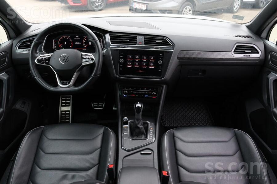 Balts Volkswagen Tiguan 2022 Rīga, ar dzinēja tilpumu 1.50 L un nobraukumu 167 tūkst. km par 23000 €, foto 27 vietnē AUTOMOTO.COM.LV