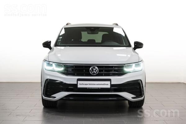 White Volkswagen Tiguan 2022 in Riga, with an engine capacity of 1.40 L and mileage of 85 thousand km for 29500 €, photo 3 on AUTOMOTO.COM.LV