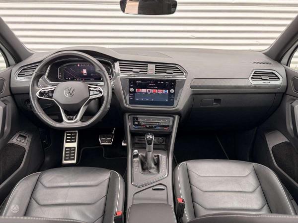 White Volkswagen Tiguan 2022 in Vilnius, with an engine capacity of 1.40 L and mileage of 145 thousand km for 25750 €, photo 10 on AUTOMOTO.COM.LV