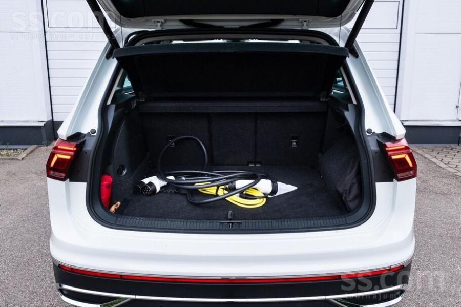 Balts Volkswagen Tiguan 2022 Rīga, ar dzinēja tilpumu 1.40 L un nobraukumu 81 tūkst. km par 24950 €, foto 17 vietnē AUTOMOTO.COM.LV