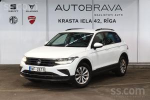 White Volkswagen Tiguan 2022 in Riga, with an engine capacity of 1.50 L and mileage of 83 thousand km for 21600 €, photo  on AUTOMOTO.COM.LV