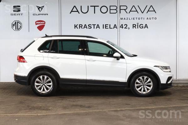 Белый Фольксваген Тигуан 2022 в Рига, объемом двигателя 1.50 л и пробегом 83 тыс. км за 21600 €, фото 5 на AUTOMOTO.COM.LV