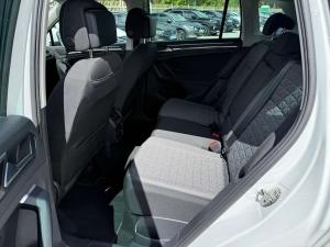 White Volkswagen Tiguan 2022 in Marijampole, with an engine capacity of 1.50 L and mileage of 164 thousand km for 19596 €, photo 29 on AUTOMOTO.COM.LV