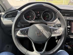 White Volkswagen Tiguan 2022 in Marijampole, with an engine capacity of 1.50 L and mileage of 164 thousand km for 19596 €, photo 40 on AUTOMOTO.COM.LV