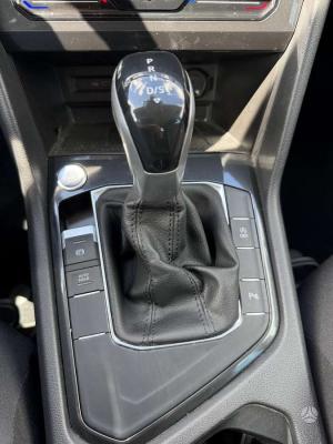 White Volkswagen Tiguan 2022 in Marijampole, with an engine capacity of 1.50 L and mileage of 164 thousand km for 19596 €, photo 48 on AUTOMOTO.COM.LV