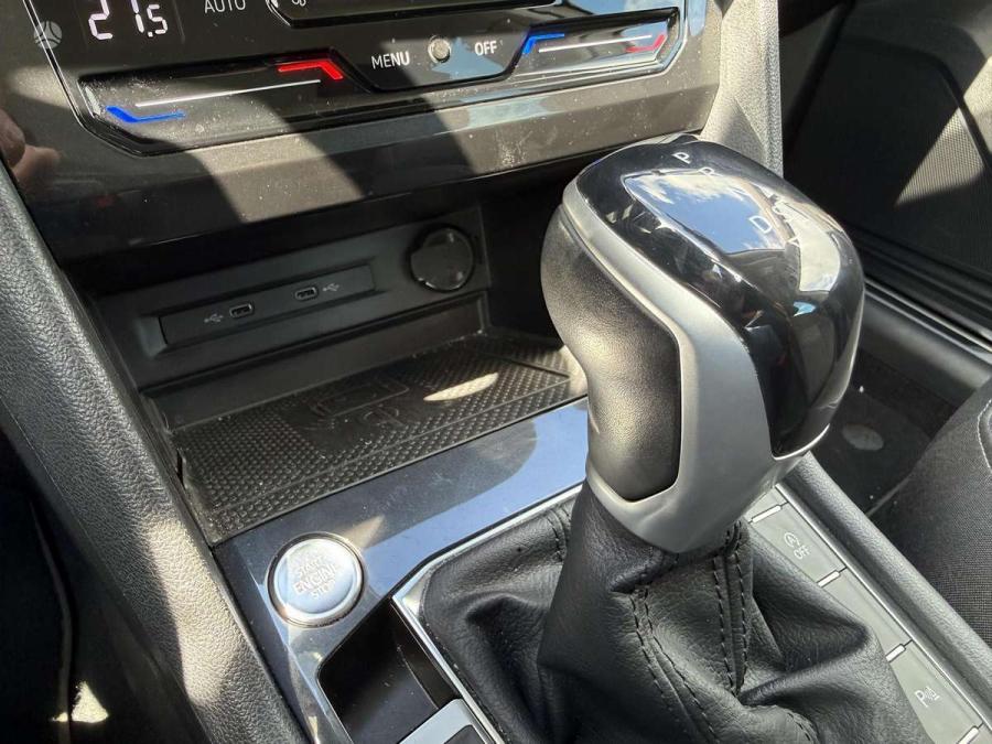 White Volkswagen Tiguan 2022 in Marijampole, with an engine capacity of 1.50 L and mileage of 164 thousand km for 19596 €, photo 49 on AUTOMOTO.COM.LV