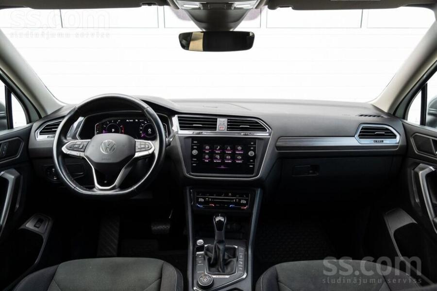 Balts Volkswagen Tiguan 2022 Rīga, ar dzinēja tilpumu 2.00 L un nobraukumu 74 tūkst. km par 29950 €, foto 9 vietnē AUTOMOTO.COM.LV