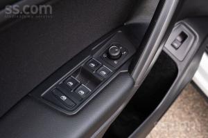 Balts Volkswagen Tiguan 2022 Rīga, ar dzinēja tilpumu 2.00 L un nobraukumu 74 tūkst. km par 29950 €, foto 18 vietnē AUTOMOTO.COM.LV