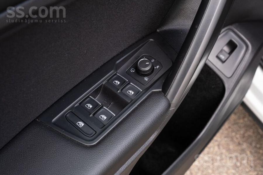 Balts Volkswagen Tiguan 2022 Rīga, ar dzinēja tilpumu 2.00 L un nobraukumu 74 tūkst. km par 29950 €, foto 18 vietnē AUTOMOTO.COM.LV