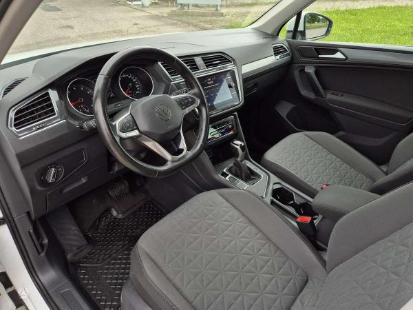 Balts Volkswagen Tiguan 2022 Panevēža, ar dzinēja tilpumu 1.50 L un nobraukumu 336 tūkst. km par 14600 €, foto 10 vietnē AUTOMOTO.COM.LV