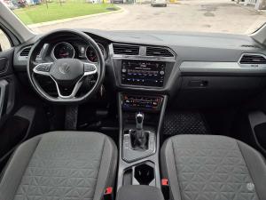 White Volkswagen Tiguan 2022 in Panevezys, with an engine capacity of 1.50 L and mileage of 336 thousand km for 14600 €, photo 13 on AUTOMOTO.COM.LV