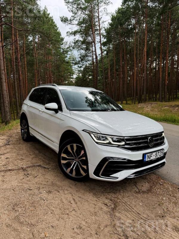 White Volkswagen Tiguan 2022 in Jurmala, with an engine capacity of 1.40 L and mileage of 80 thousand km for 27700 €, photo 1 on AUTOMOTO.COM.LV