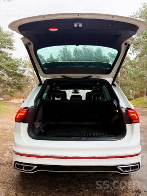White Volkswagen Tiguan 2022 in Jurmala, with an engine capacity of 1.40 L and mileage of 80 thousand km for 27700 €, photo 8 on AUTOMOTO.COM.LV