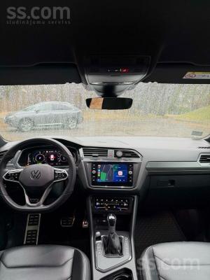 White Volkswagen Tiguan 2022 in Jurmala, with an engine capacity of 1.40 L and mileage of 80 thousand km for 27700 €, photo 9 on AUTOMOTO.COM.LV