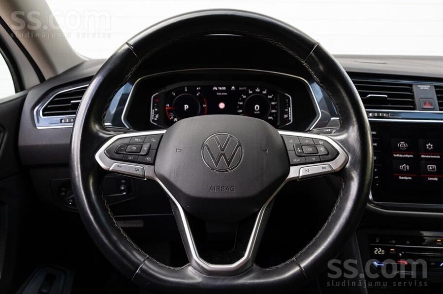 White Volkswagen Tiguan 2022 in Riga, with an engine capacity of 2.00 L and mileage of 86 thousand km for 28950 €, photo 53 on AUTOMOTO.COM.LV