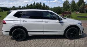 Balts Volkswagen Tiguan 2022 Kuldīga, ar dzinēja tilpumu 2.00 L un nobraukumu 72 tūkst. km par 32000 €, foto 4 vietnē AUTOMOTO.COM.LV