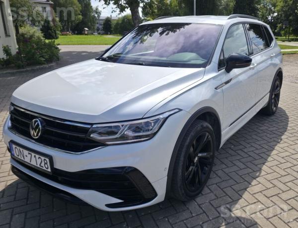 White Volkswagen Tiguan 2022 in Kuldiga, with an engine capacity of 2.00 L and mileage of 72 thousand km for 32000 €, photo 5 on AUTOMOTO.COM.LV