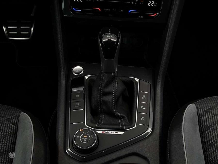 Balts Volkswagen Tiguan 2022 Šauļi, ar dzinēja tilpumu 1.98 L un nobraukumu 46 tūkst. km par 29900 €, foto 36 vietnē AUTOMOTO.COM.LV