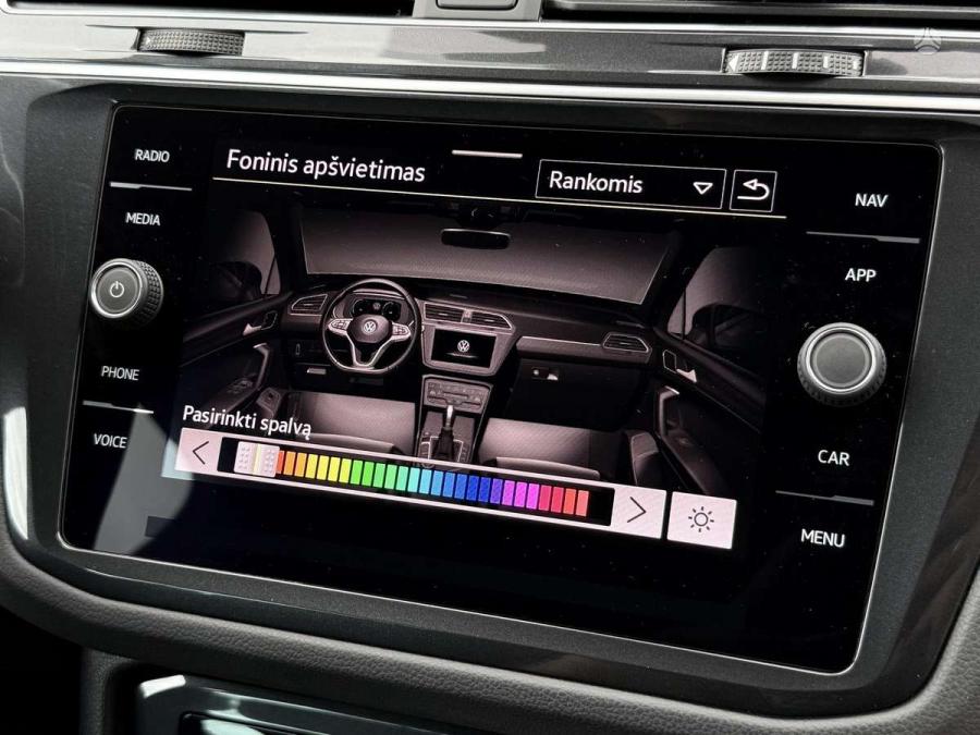 Balts Volkswagen Tiguan 2022 Šauļi, ar dzinēja tilpumu 1.98 L un nobraukumu 46 tūkst. km par 29900 €, foto 39 vietnē AUTOMOTO.COM.LV
