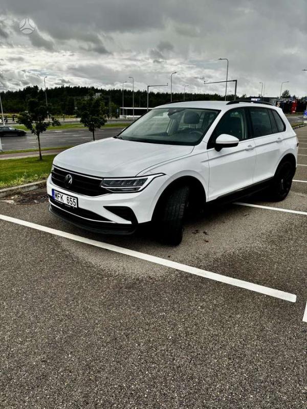 Balts Volkswagen Tiguan 2022 Viļņa, ar dzinēja tilpumu 1.50 L un nobraukumu 51 tūkst. km par 23900 €, foto 4 vietnē AUTOMOTO.COM.LV