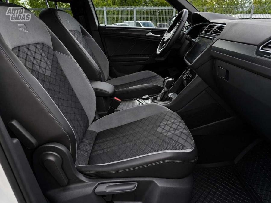 Balts Volkswagen Tiguan 2022 Pakruojis, ar dzinēja tilpumu 2.00 L un nobraukumu 240 tūkst. km par 22200 €, foto 11 vietnē AUTOMOTO.COM.LV