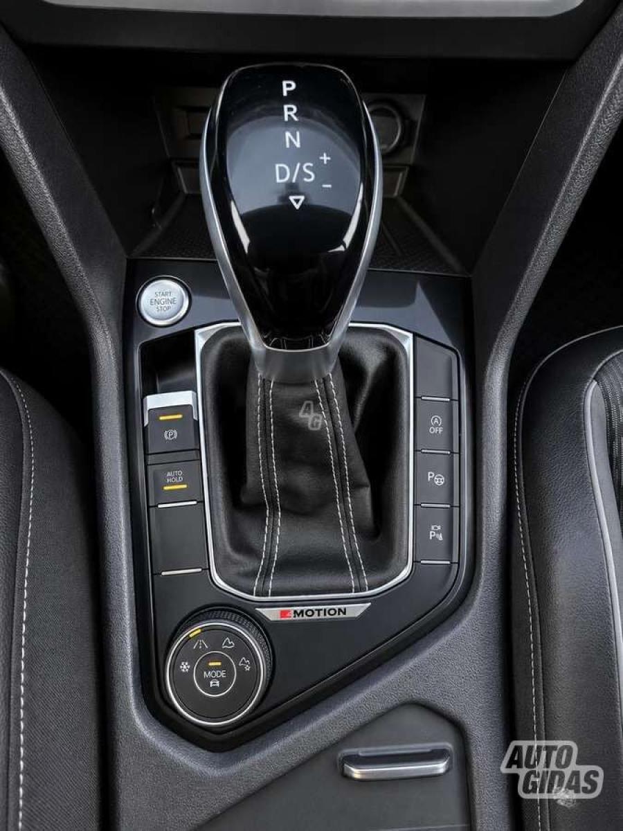 Balts Volkswagen Tiguan 2022 Pakruojis, ar dzinēja tilpumu 2.00 L un nobraukumu 240 tūkst. km par 22200 €, foto 19 vietnē AUTOMOTO.COM.LV