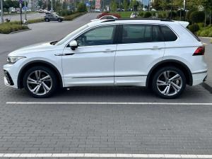 White Volkswagen Tiguan 2022 in Vilnius, with an engine capacity of 1.98 L and mileage of 115 thousand km for 26950 €, photo 9 on AUTOMOTO.COM.LV