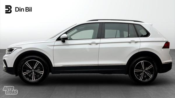 White Volkswagen Tiguan 2023 in Kaunas, with an engine capacity of 0.00 L and mileage of 43 thousand km for 31990 €, photo 2 on AUTOMOTO.COM.LV