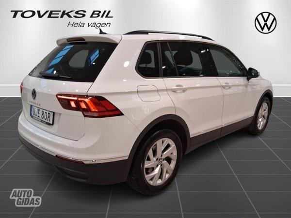 White Volkswagen Tiguan 2023 in Kaunas, with an engine capacity of 0.00 L and mileage of 25 thousand km for 32742 €, photo 3 on AUTOMOTO.COM.LV