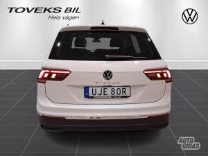 White Volkswagen Tiguan 2023 in Kaunas, with an engine capacity of 0.00 L and mileage of 25 thousand km for 32742 €, photo 4 on AUTOMOTO.COM.LV