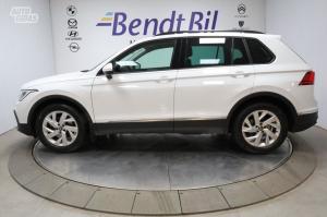 White Volkswagen Tiguan 2023 in Kaunas, with an engine capacity of 0.00 L and mileage of 78 thousand km for 29880 €, photo 5 on AUTOMOTO.COM.LV