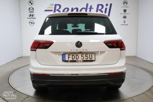 White Volkswagen Tiguan 2023 in Kaunas, with an engine capacity of 0.00 L and mileage of 78 thousand km for 29880 €, photo 8 on AUTOMOTO.COM.LV
