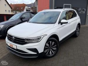 White Volkswagen Tiguan 2023 in Kaunas, with an engine capacity of 1.50 L and mileage of 49 thousand km for 31114 €, photo  on AUTOMOTO.COM.LV