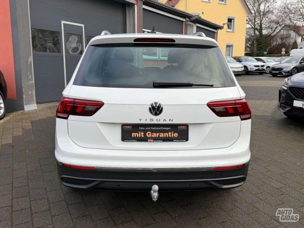 Balts Volkswagen Tiguan 2023 Kauņa, ar dzinēja tilpumu 1.50 L un nobraukumu 49 tūkst. km par 31114 €, foto 5 vietnē AUTOMOTO.COM.LV