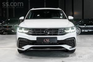 White Volkswagen Tiguan 2023 in Riga, with an engine capacity of 2.00 L and mileage of 120 thousand km for 31500 €, photo 3 on AUTOMOTO.COM.LV