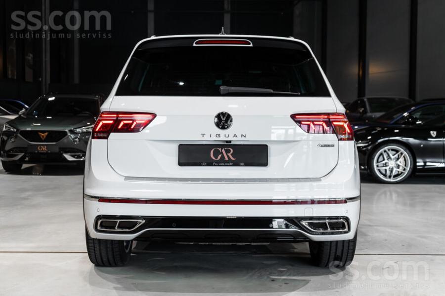 White Volkswagen Tiguan 2023 in Riga, with an engine capacity of 2.00 L and mileage of 120 thousand km for 31500 €, photo 6 on AUTOMOTO.COM.LV