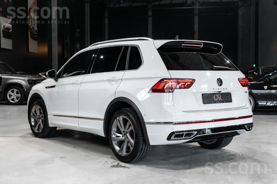 White Volkswagen Tiguan 2023 in Riga, with an engine capacity of 2.00 L and mileage of 120 thousand km for 31500 €, photo 7 on AUTOMOTO.COM.LV
